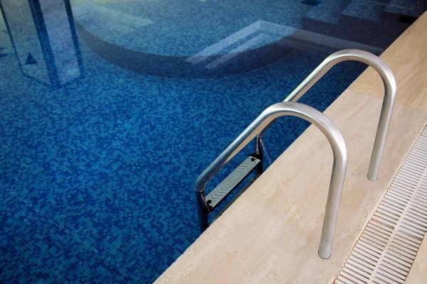 Pool recepcion desk Stock Photos, Royalty Free Pool recepcion desk ...