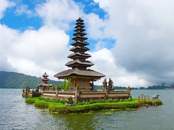 Water temple Stock Photos, Royalty Free Water temple Images | Depositphotos