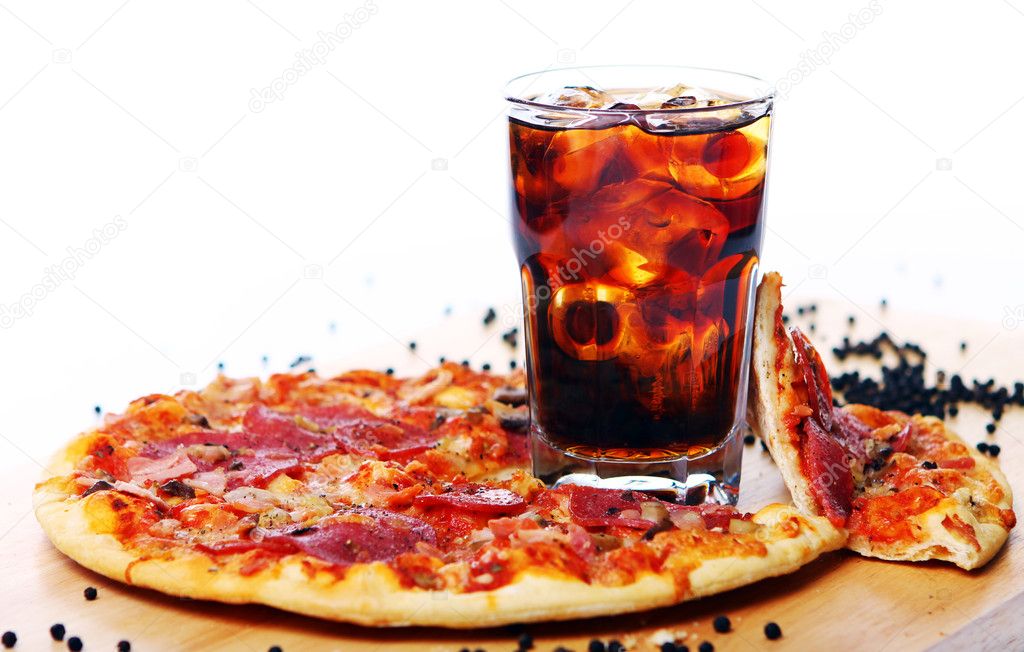 Fresh pizza and cold cola drink — Stock Photo © yekophotostudio #5023548