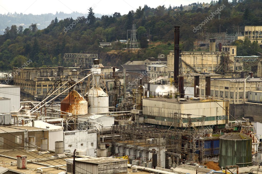 Industrial Area along Willamette River — Stock Photo © davidgn #3953626