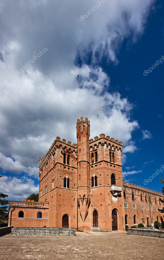Castello di Brolio, Tuscany, Italy — Stock Photo © karambol #4011671