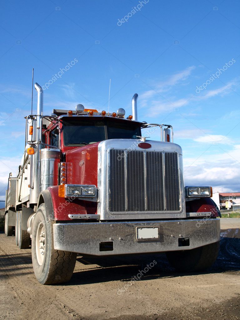 Camión — Foto de stock #3945658 © DenysKuvaiev