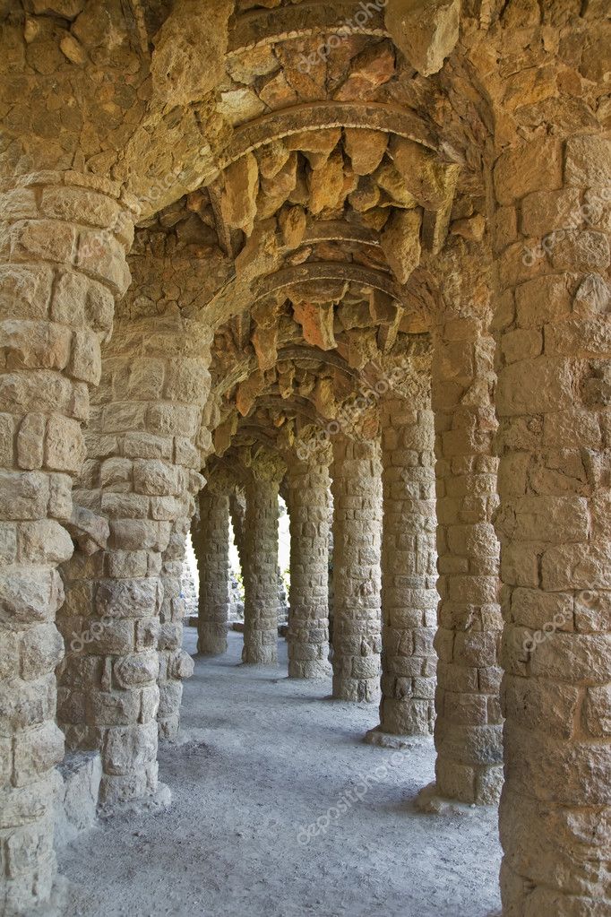 Park Guell Columns Barcelona – Stock Editorial Photo © natspel #4176004