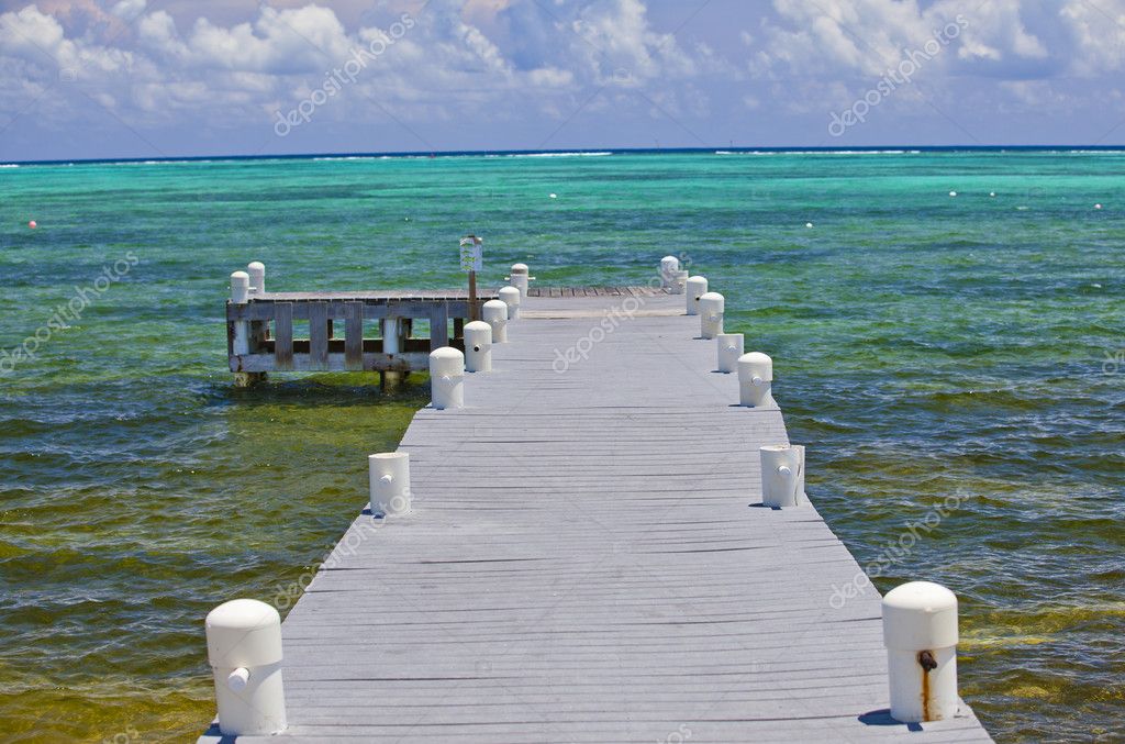 Stunning ocean dock — Stock Photo © dclloyd61 #4091147