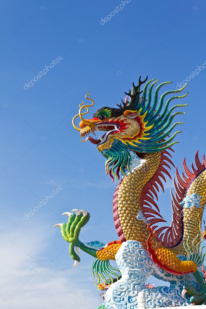 Many big dragons are color , a city is Nakolsawun, Thailand — Stock ...