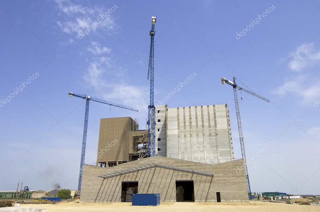 Factory under construction in an industrial area #5336617 - Larastock